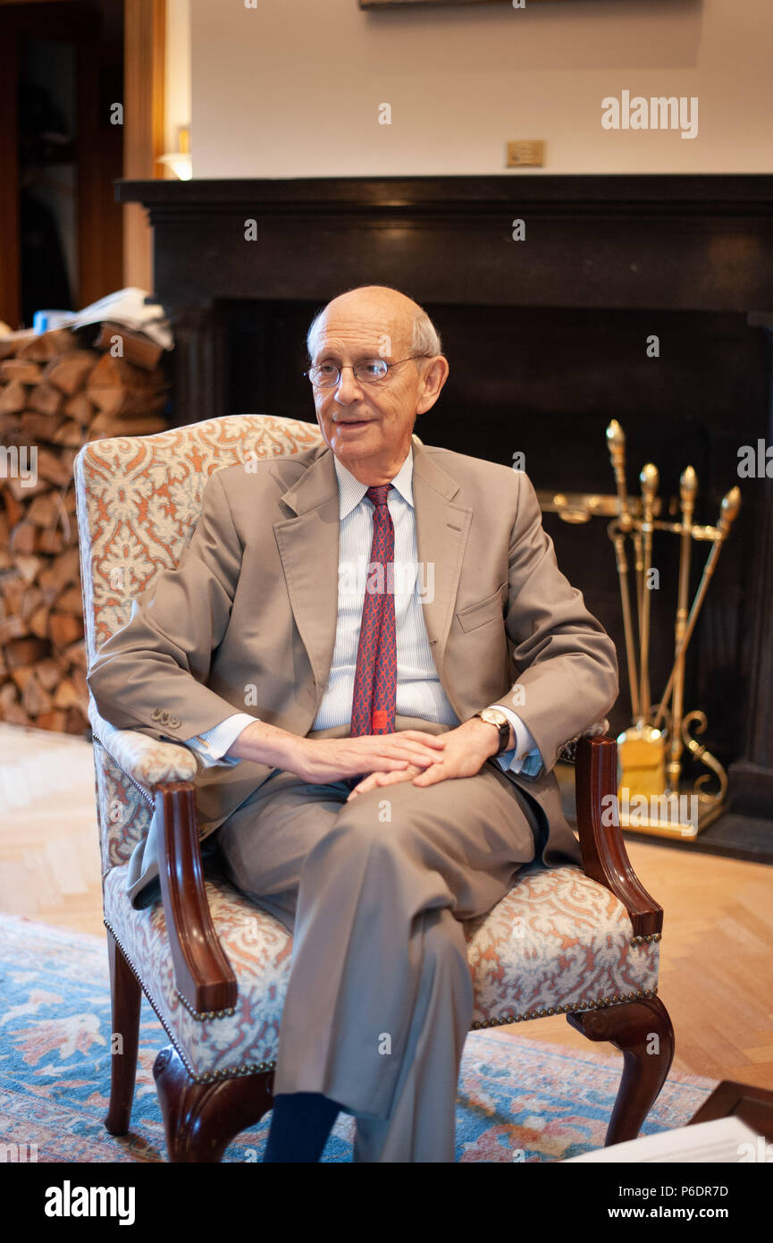 Supreme court chambers hi-res stock photography and images - Alamy