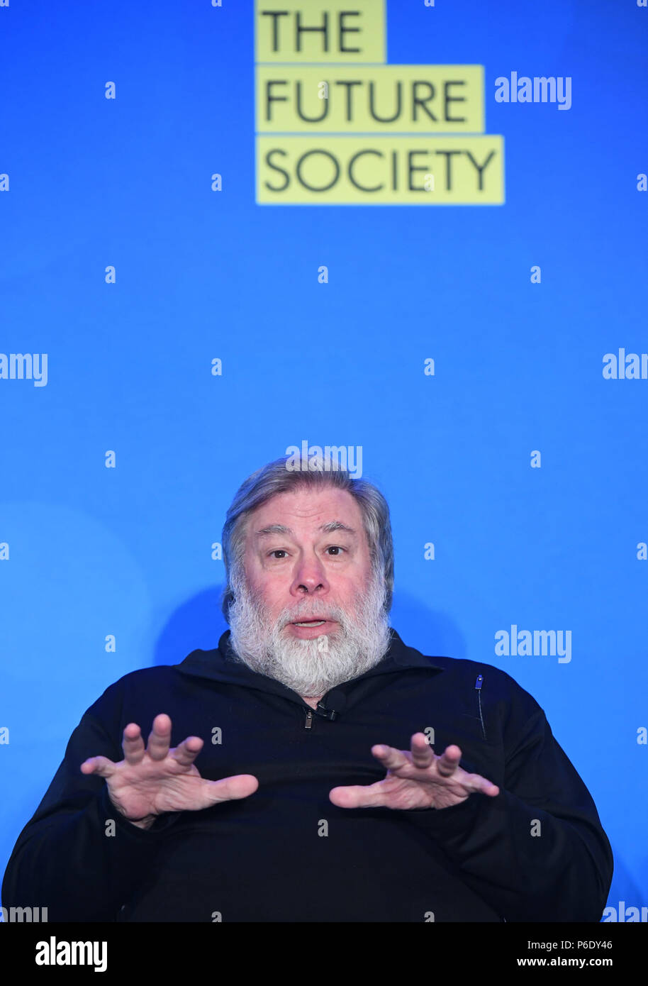 Apple co founder steve wozniak attends hi-res stock photography and ...