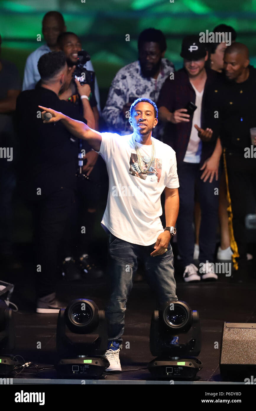 Dj irie hi-res stock photography and images - Alamy