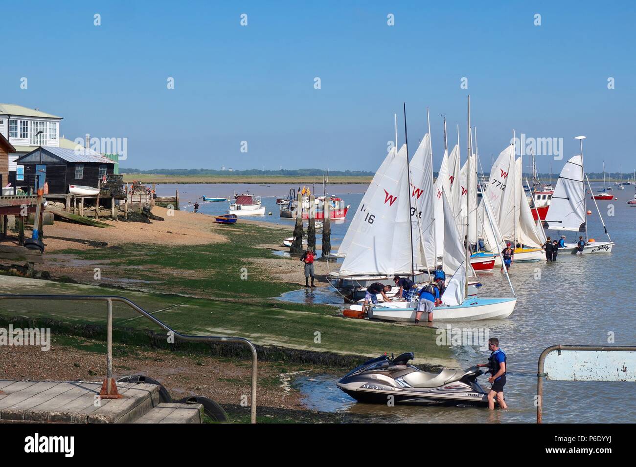 Wayfarer dinghy race setting off on a hot sunny summer morning at ...