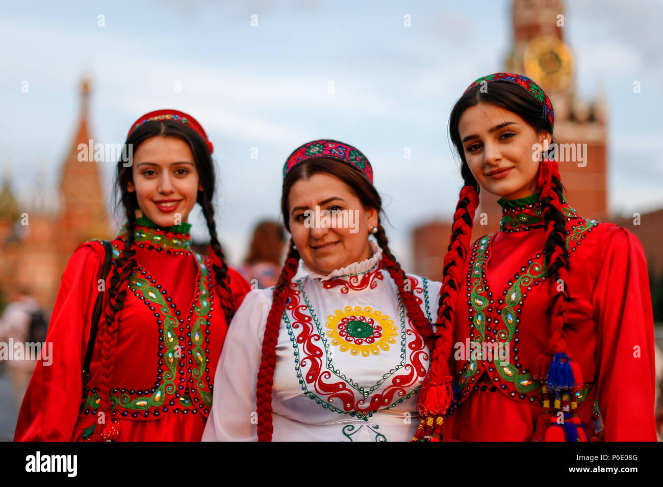 MOSCOU, MO - 29.06.2018: GENERAL PICTURES MOSCOW 2018 - Women from ...