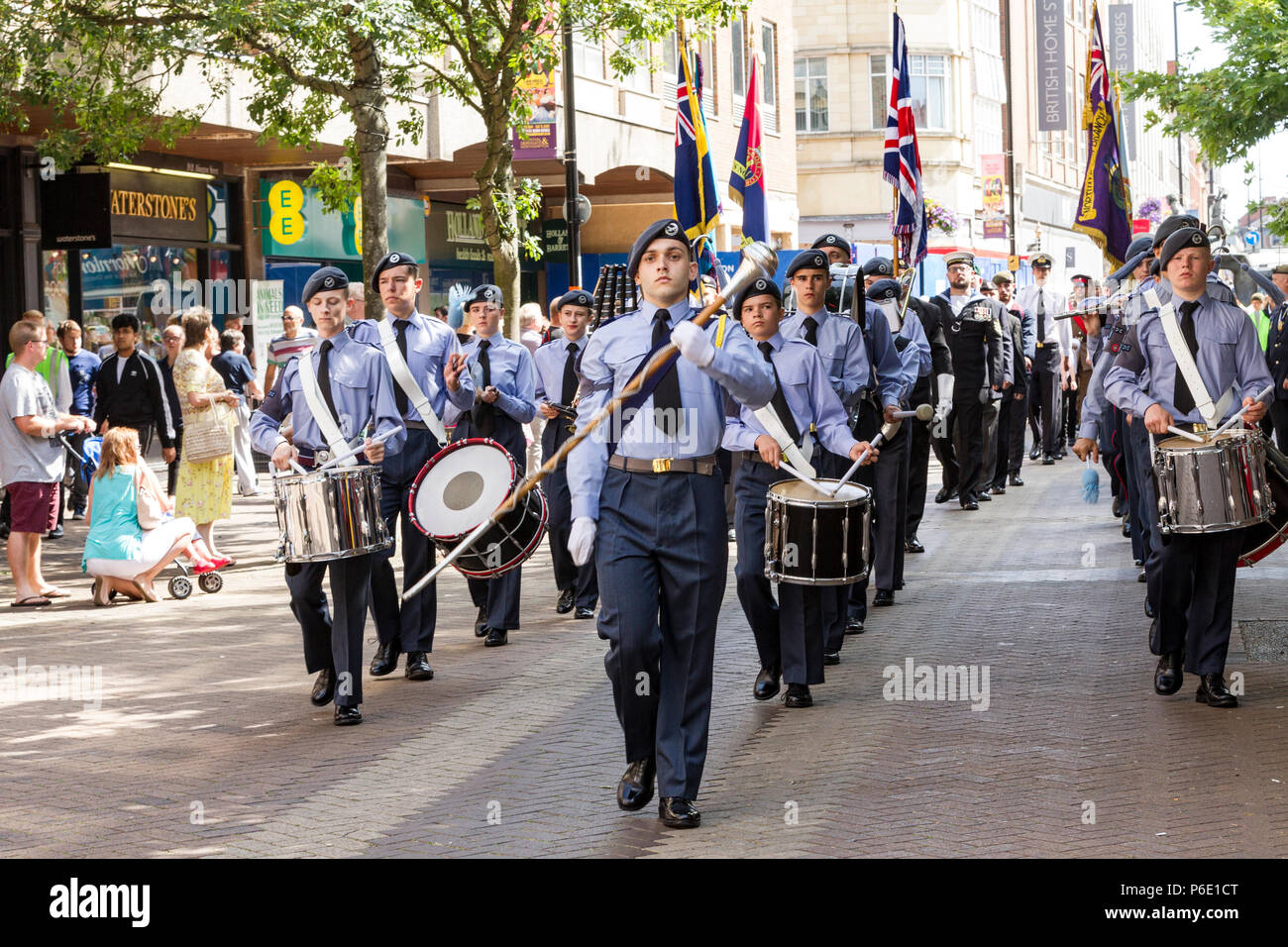 Female raf uk marching hi-res stock photography and images - Alamy