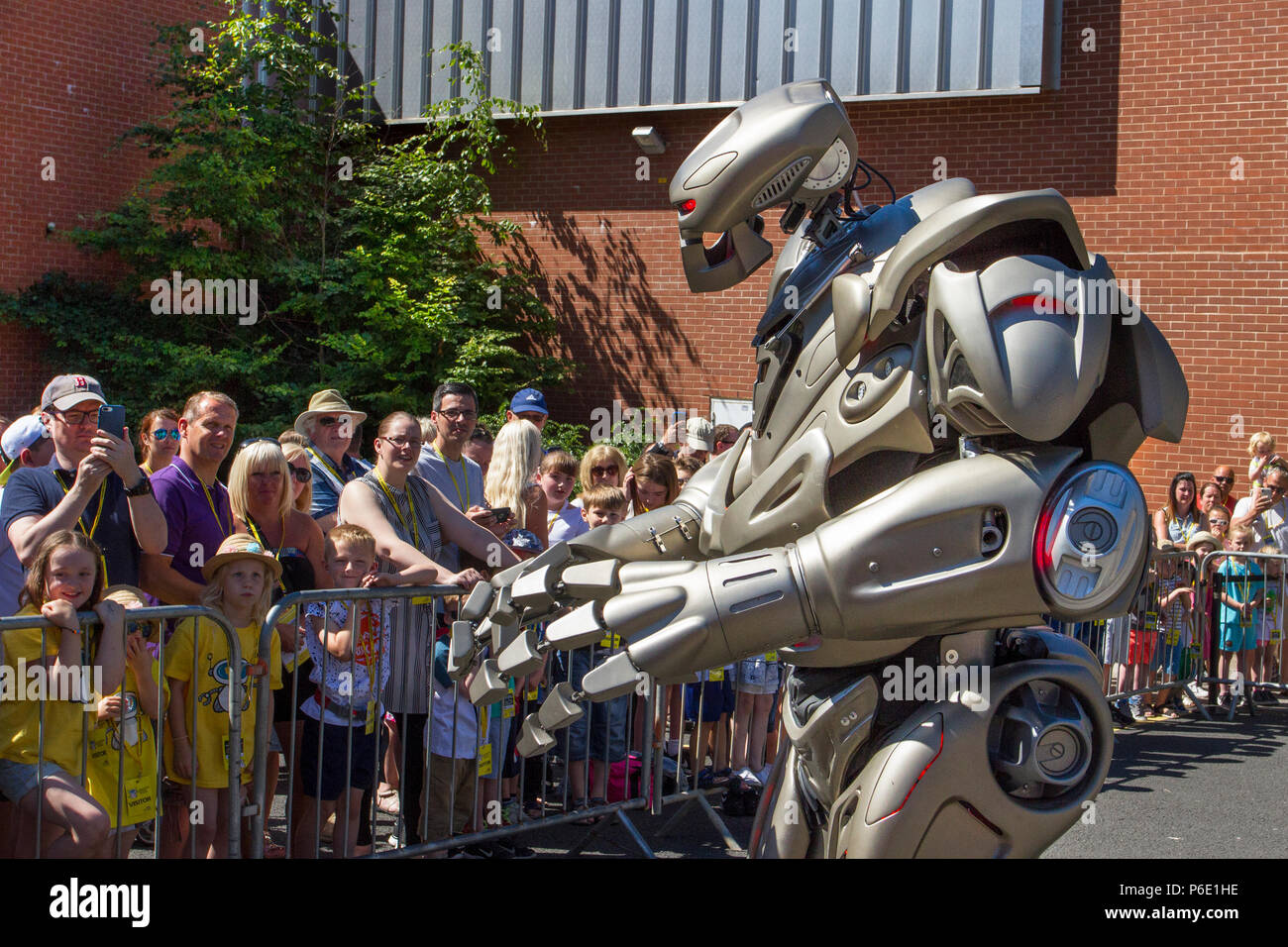 Animatronic robots hi-res stock photography and images - Alamy