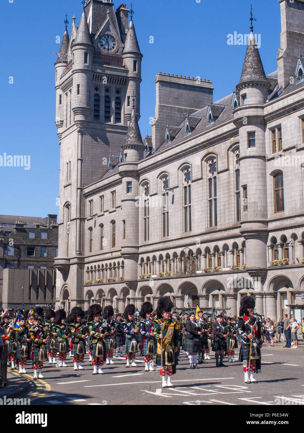 Scottish regiments kilt hi-res stock photography and images - Alamy
