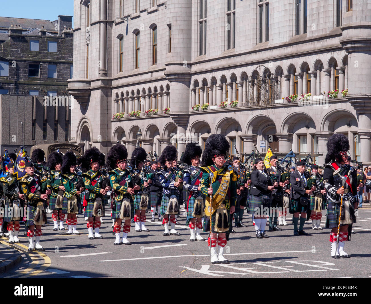 Scottish regiments kilt hi-res stock photography and images - Alamy
