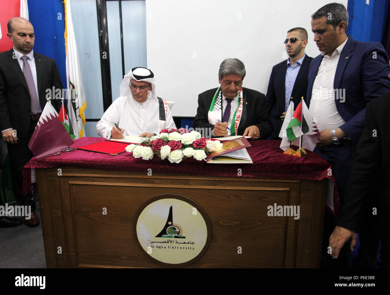 Gaza City, Gaza Strip, Palestinian Territory. 30th June, 2018. Qatar's ...