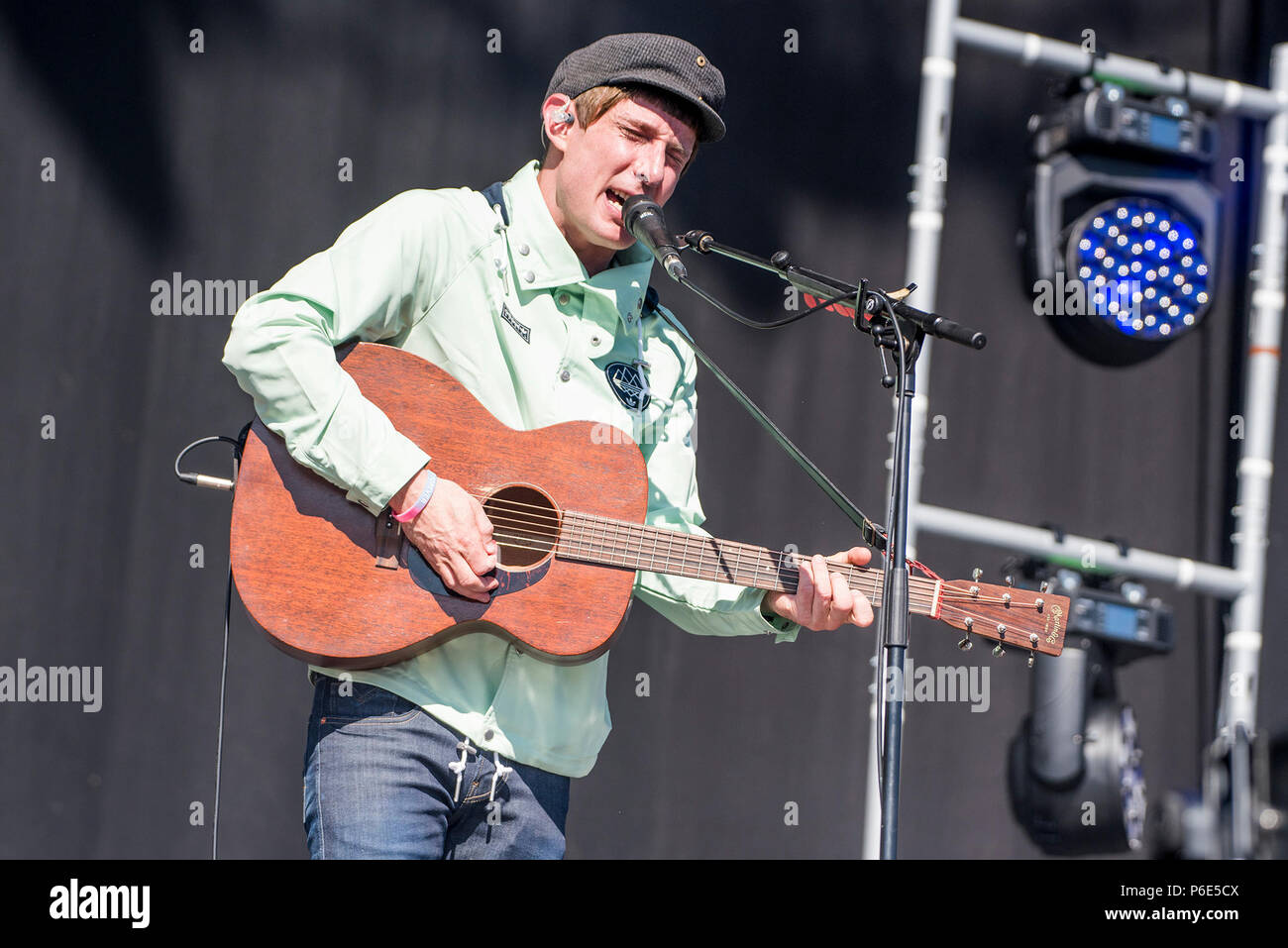 Gerry cinnamon hi-res stock photography and images - Alamy