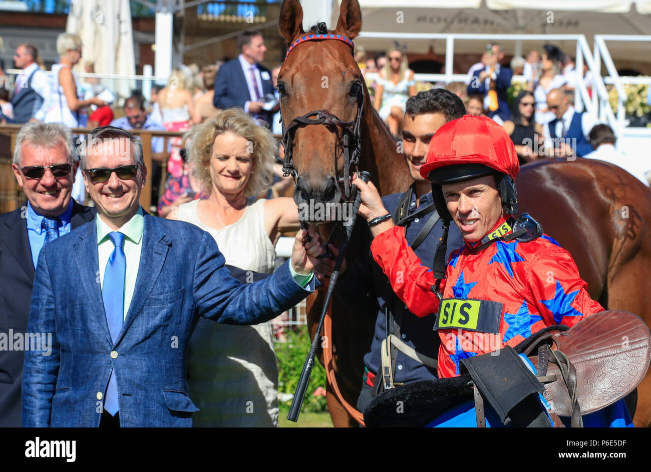Graham lee jockey hi-res stock photography and images - Alamy