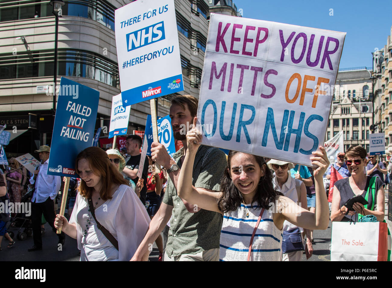 Nhs london eye hi-res stock photography and images - Alamy