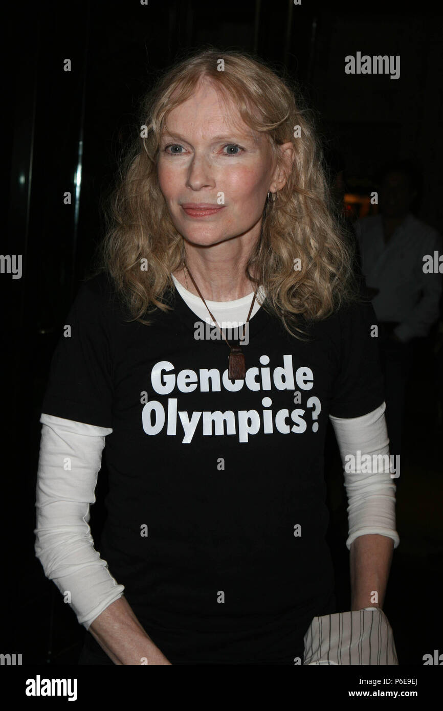 John farrow, mia farrow hi-res stock photography and images - Alamy