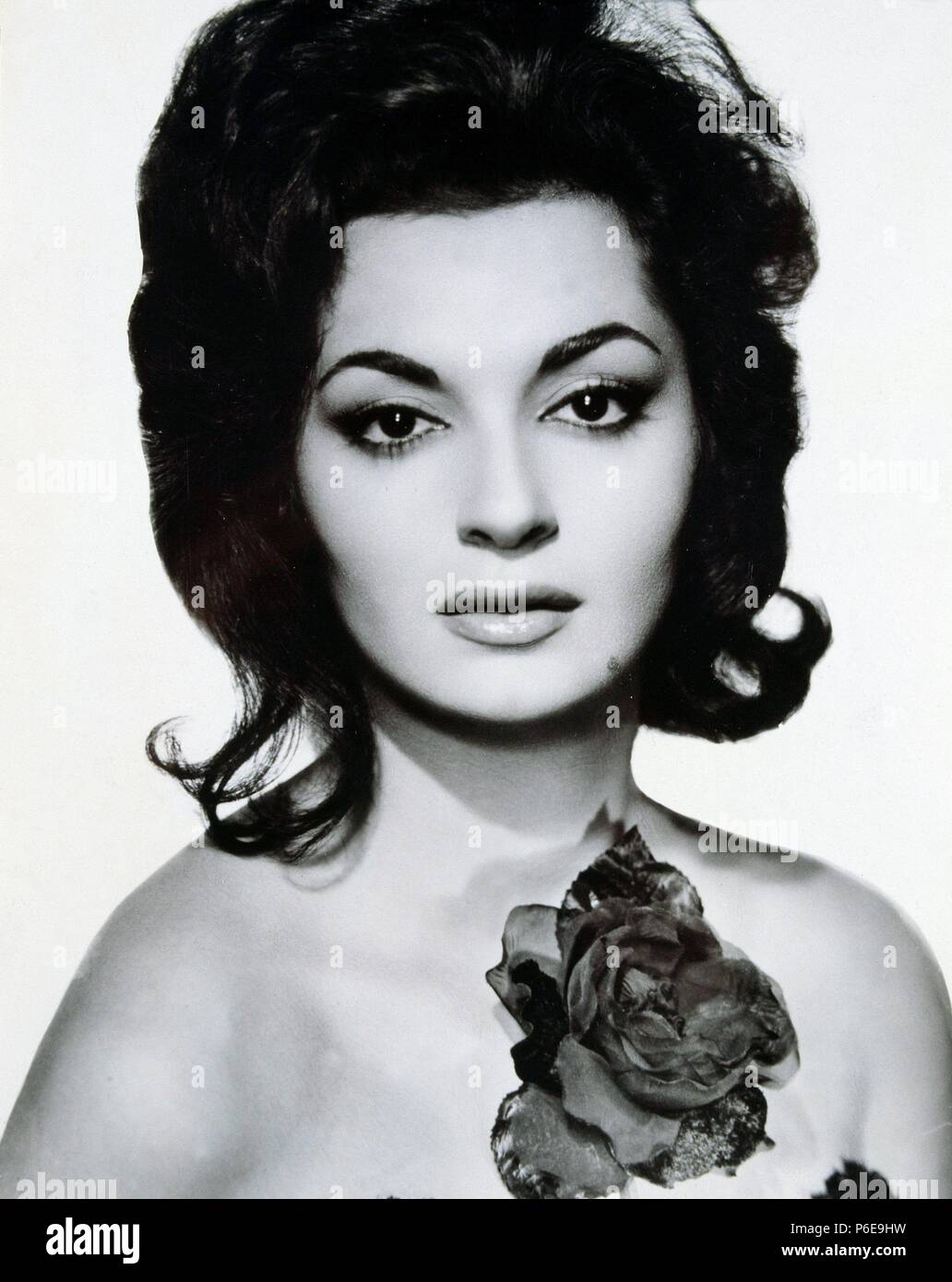 MIKAELA. MICAELA RODRIGUEZ CUESTA. CANTANTE ESPAÑOLA. SEVILLA 1935 ...