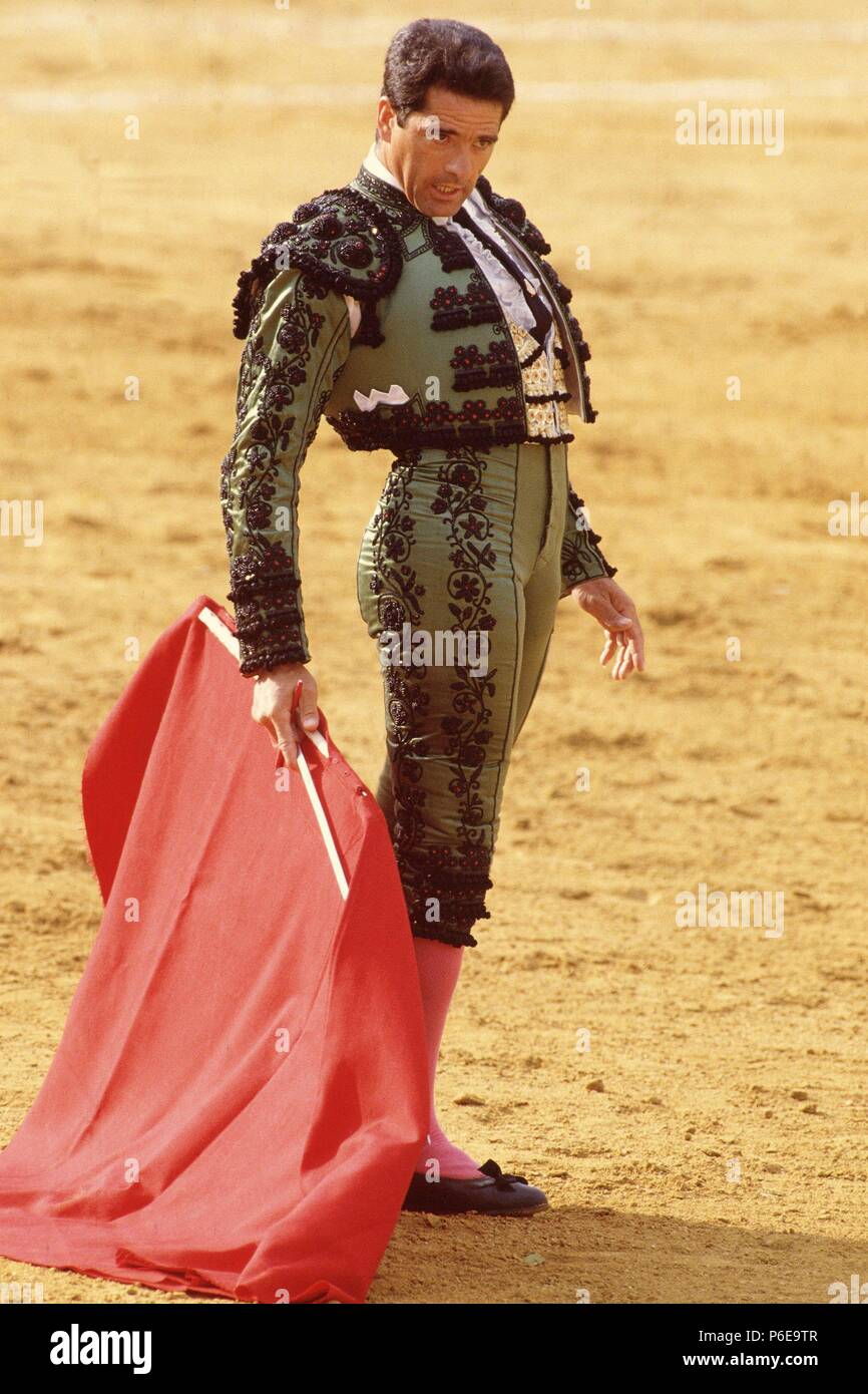 PACO OJEDA MATADOR DE TOROS ESPAÑOL . SANLUCAR 1955 Stock Photo - Alamy
