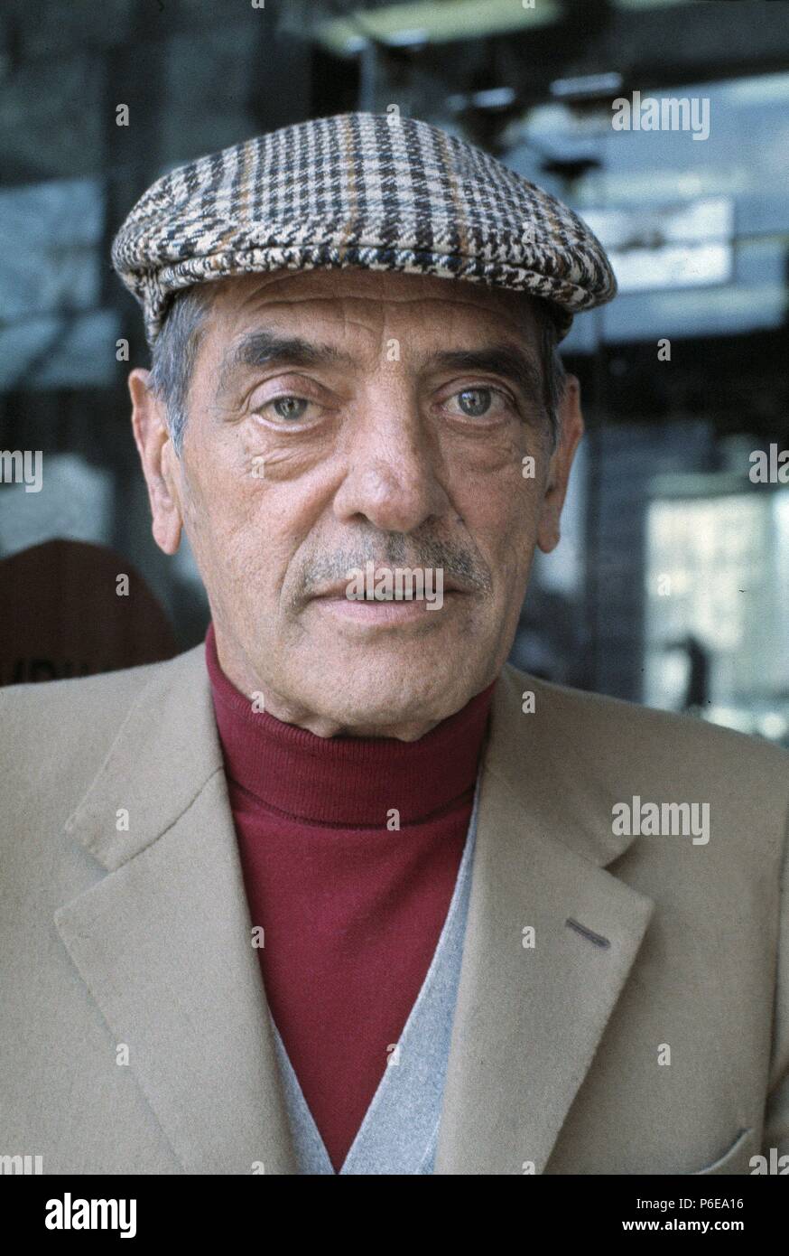 LUIS BUÑUEL. DIRECTOR DE CINE ESPAÑOL.CALANDA ( TERUEL )1900 - 1983 ...