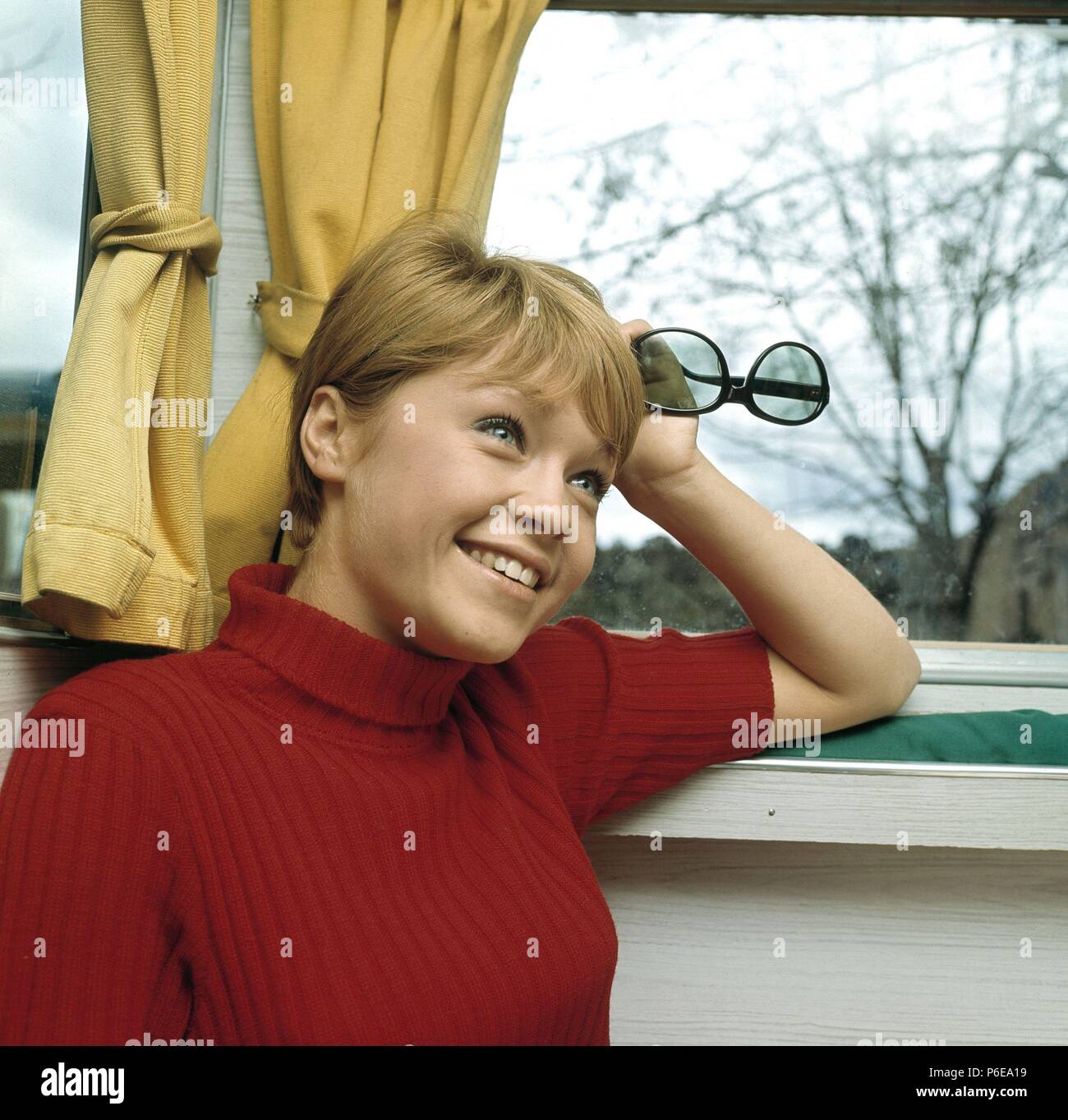 MARISOL. PEPA FLORES. CANTANTE Y ACTRIZ ESPAÑOLA. MALAGA 1948 Stock ...