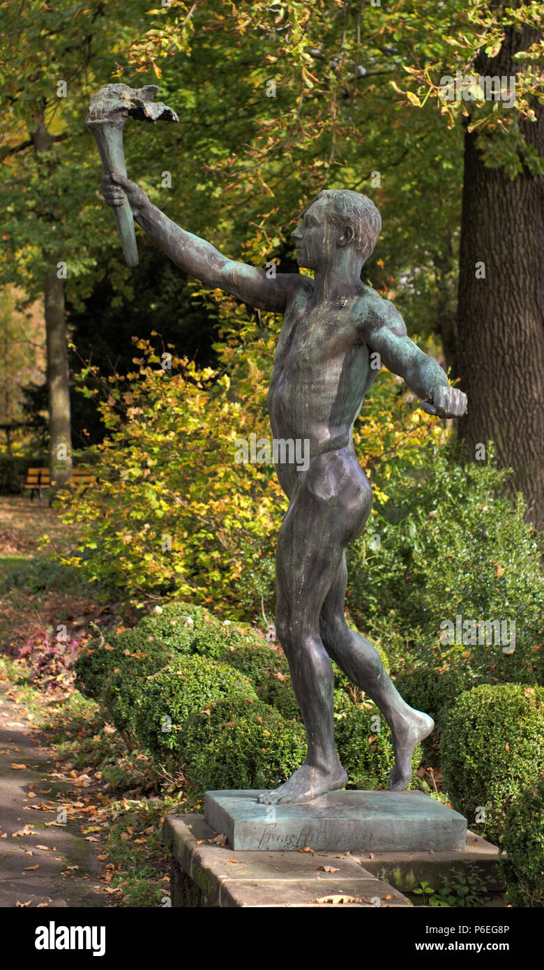 . Prometheus . Deutsch: 'Prometheus', Skulptur von Frans Huygelen ...
