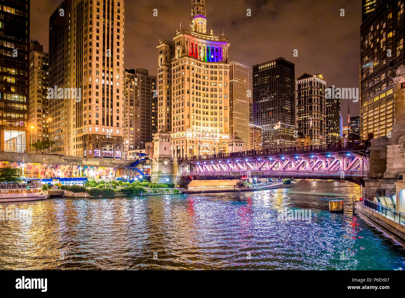Chicago cityscape night hi-res stock photography and images - Alamy