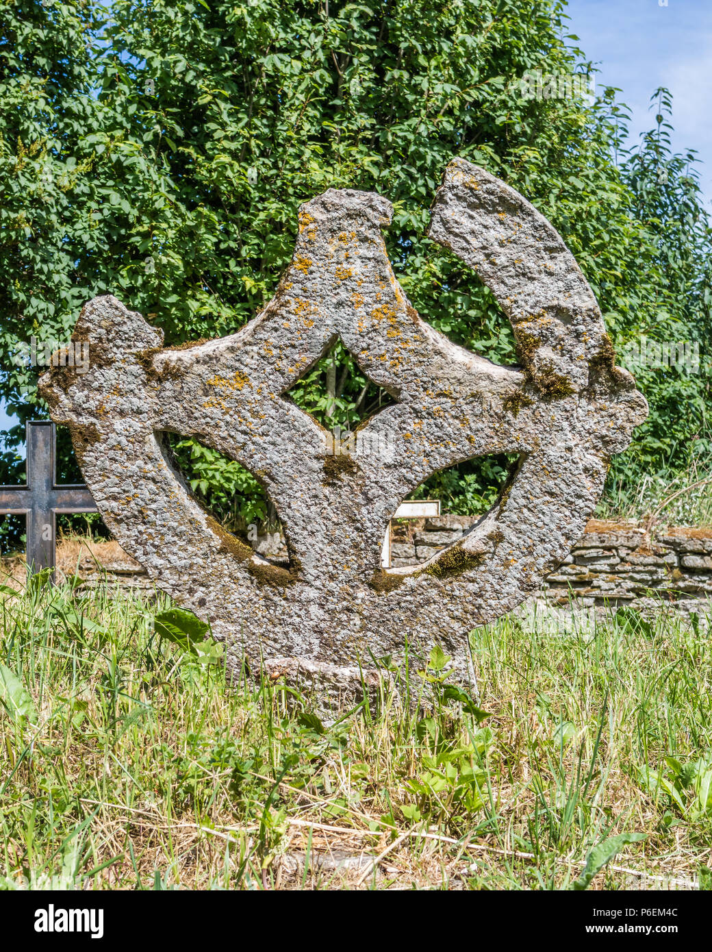 Ancient christian round cross hi-res stock photography and images - Alamy