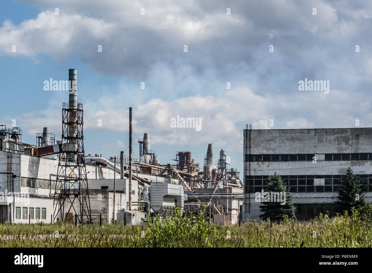 Smoke going into the sky hi-res stock photography and images - Alamy
