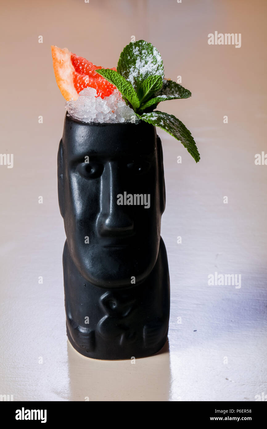Hawaii cocktail bar drink Stock Photo - Alamy
