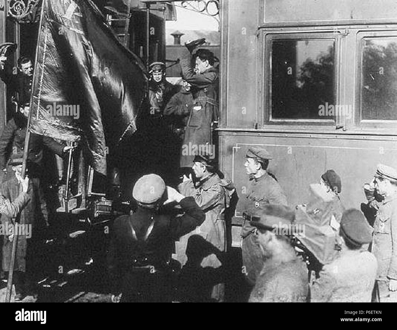 Русский: Leon Trotsky's Armored Train . between August 1918 and ...
