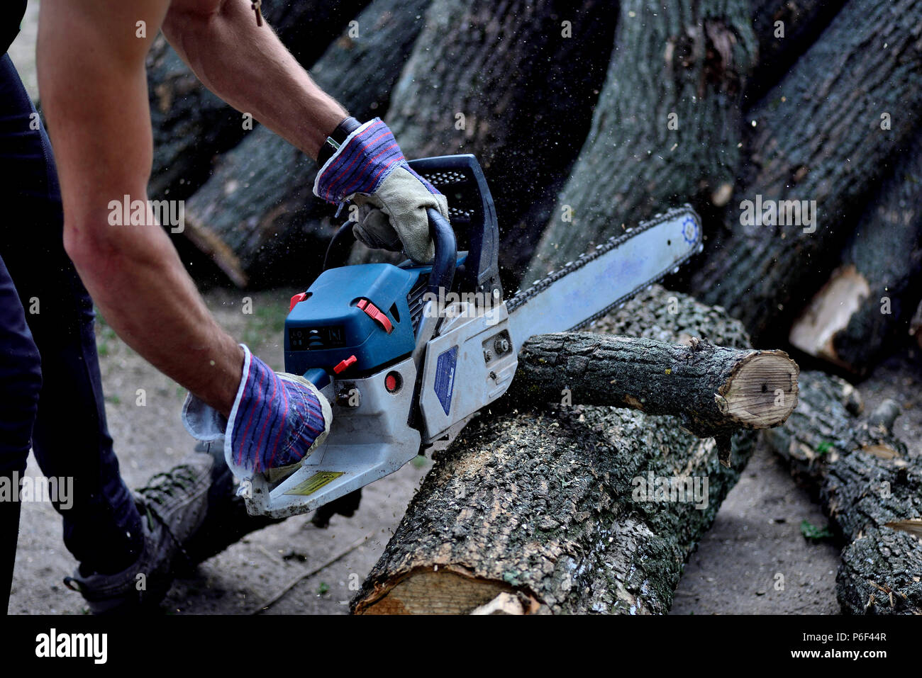 Close Up Chain Saw High Resolution Stock Photography and Images - Alamy