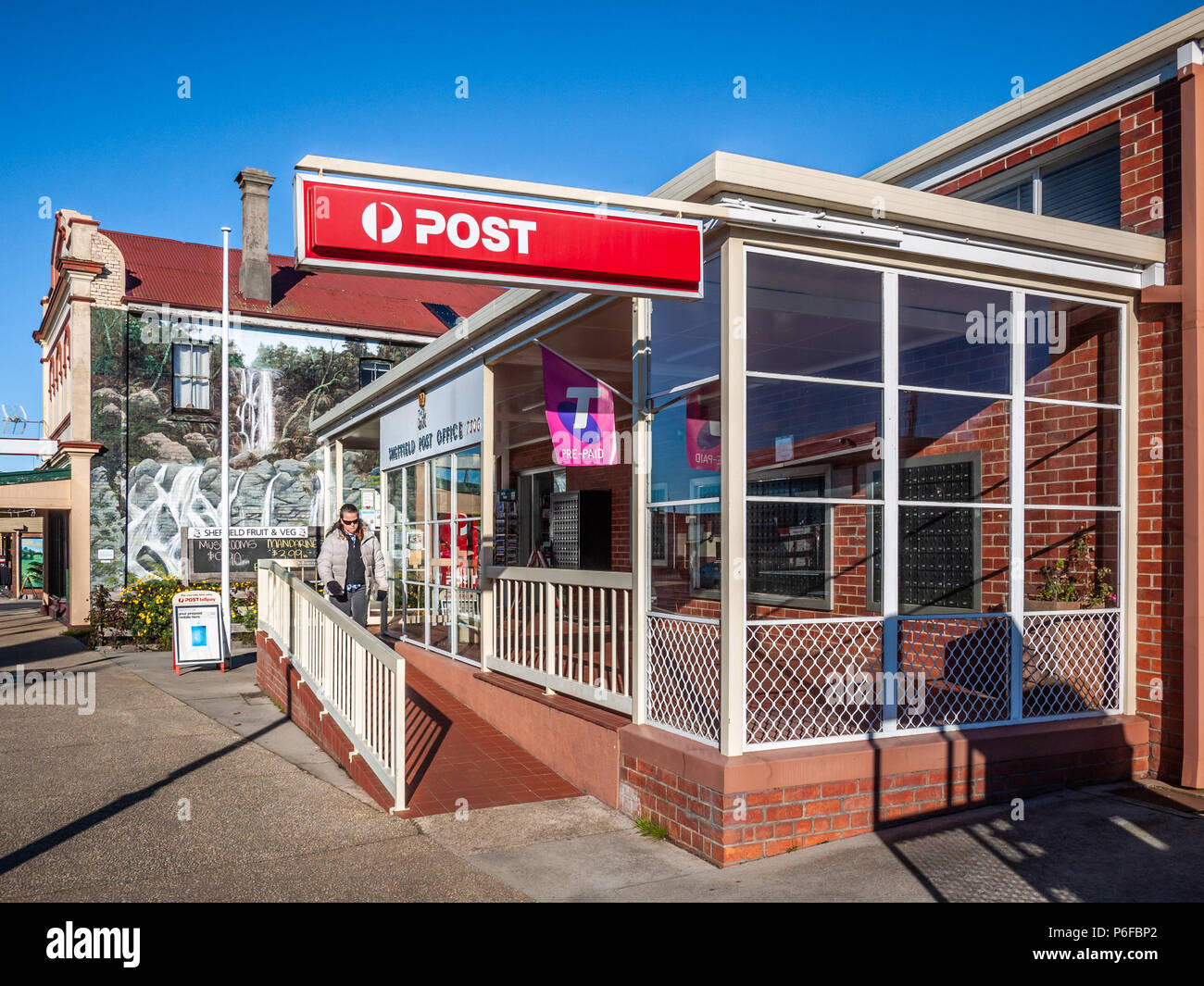 Australia post delivery hi-res stock photography and images - Alamy