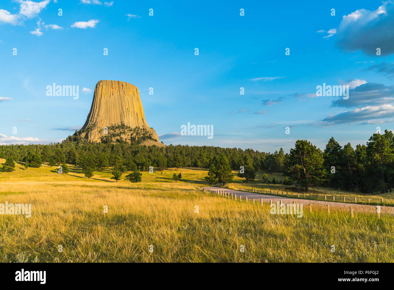 Devils tower rock formation hi-res stock photography and images - Alamy