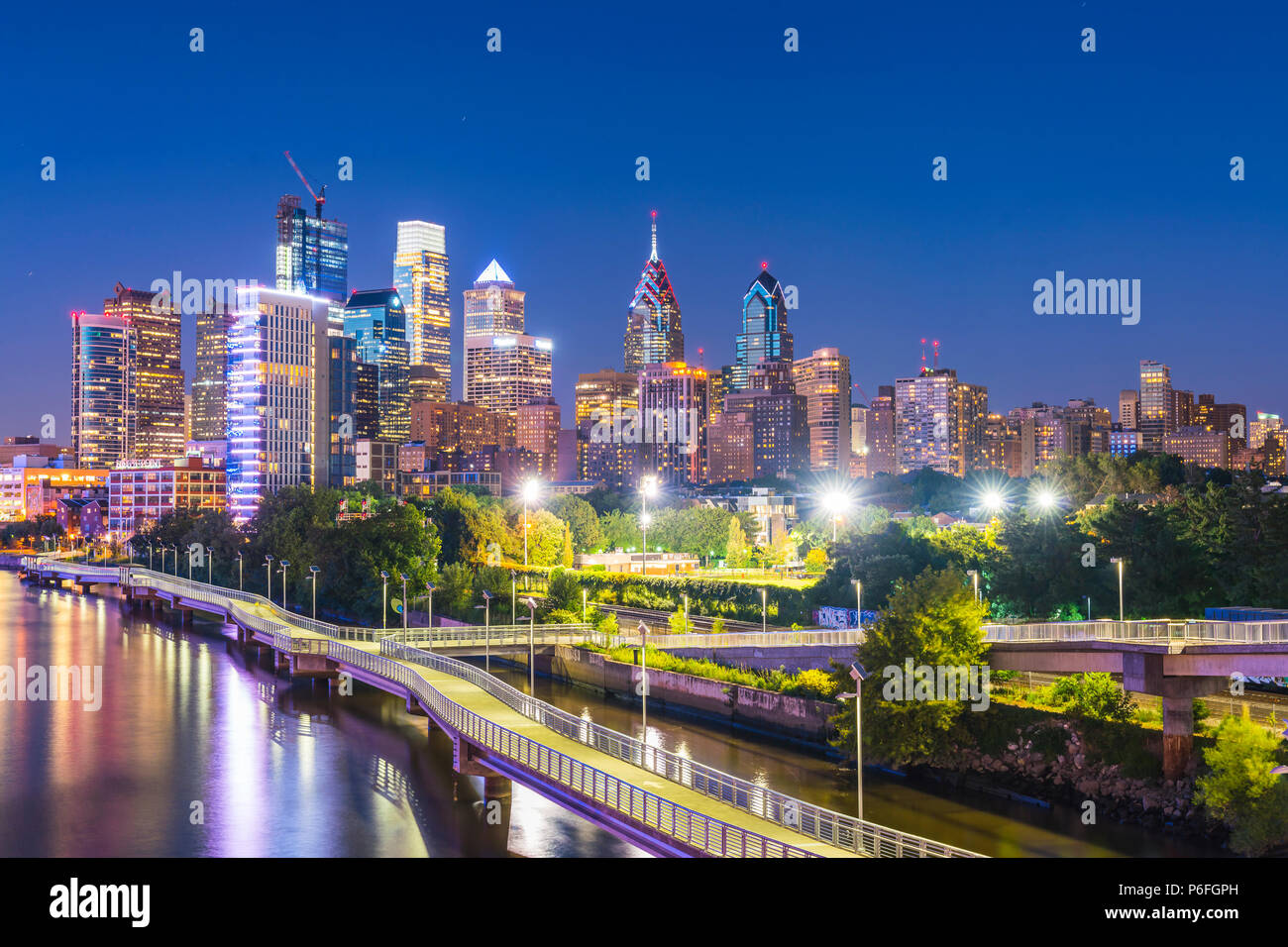 Philly skyline hi-res stock photography and images - Alamy