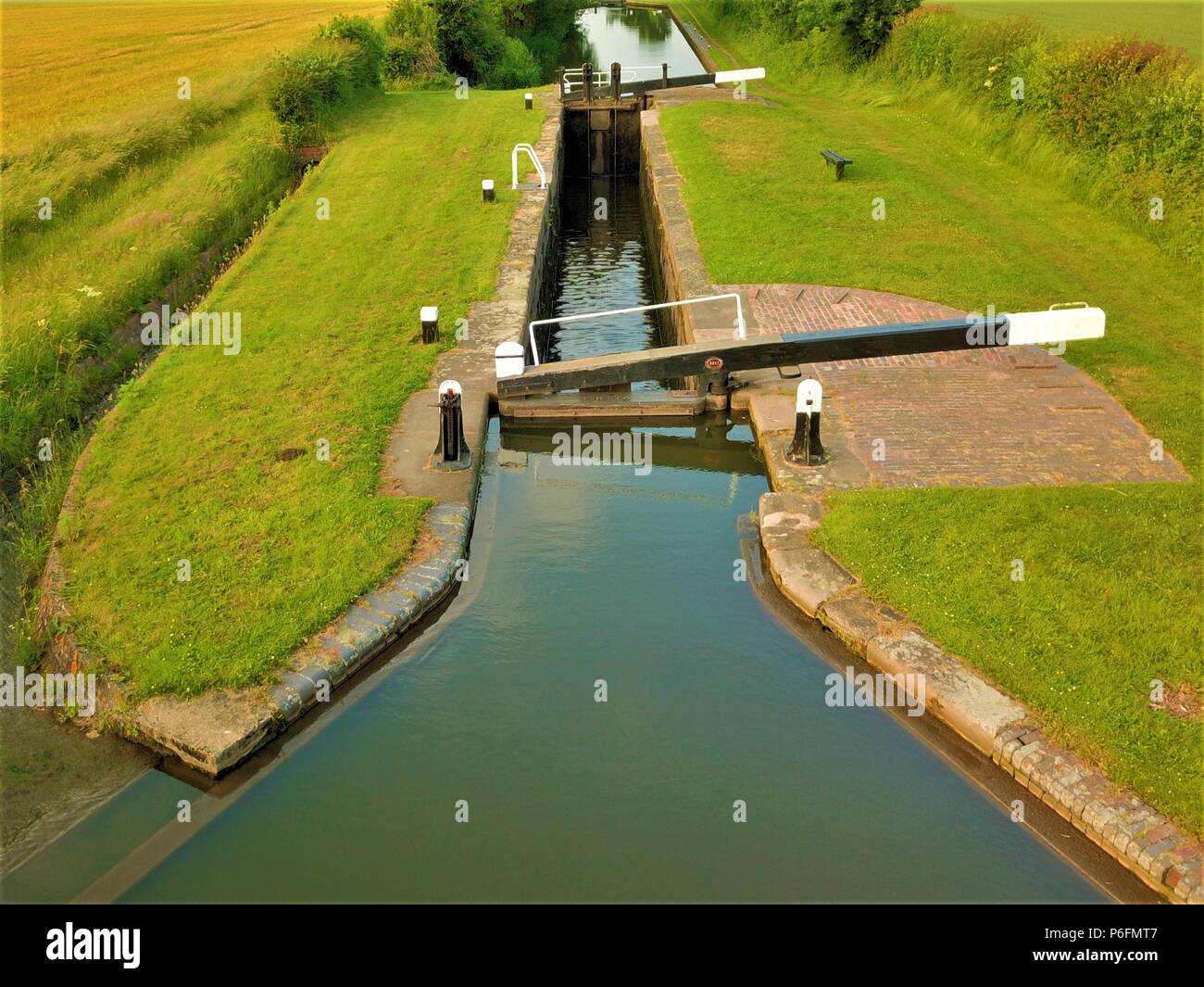 Lock docks england canals hi-res stock photography and images - Alamy