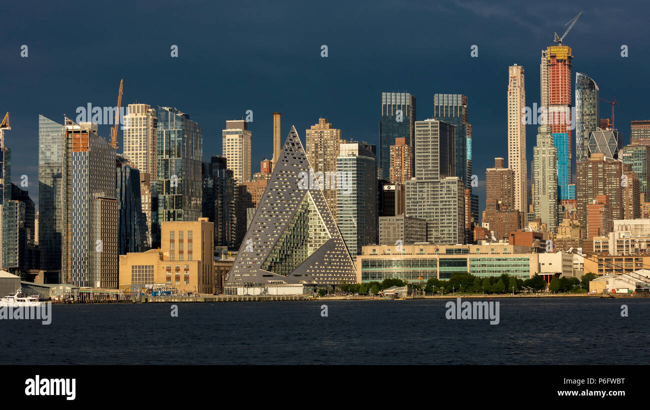 JUNE 6, 2018 - NEW YORK, NEW YORK, USA - New York City and Hudson River ...