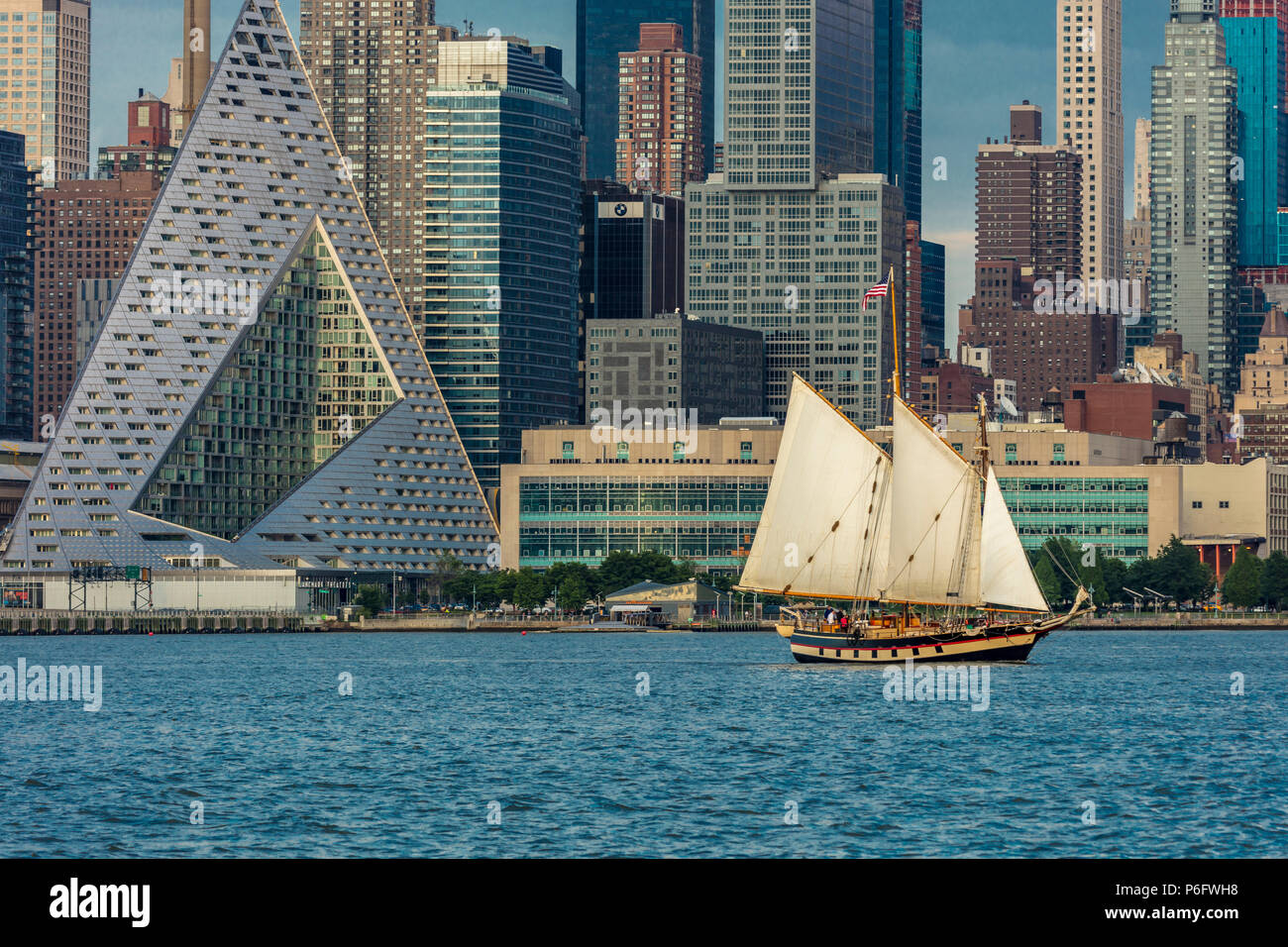 Via 57 sailing hi-res stock photography and images - Alamy