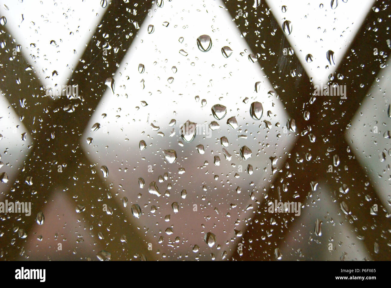 Strong rain on window hi-res stock photography and images - Alamy
