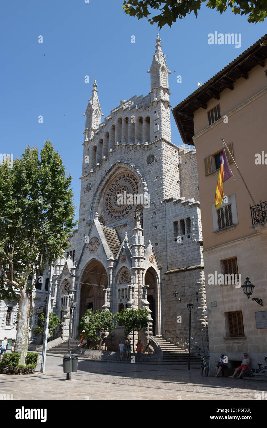 Soller church of Sant Bartomeu, renewed facade, Plaza de la ...