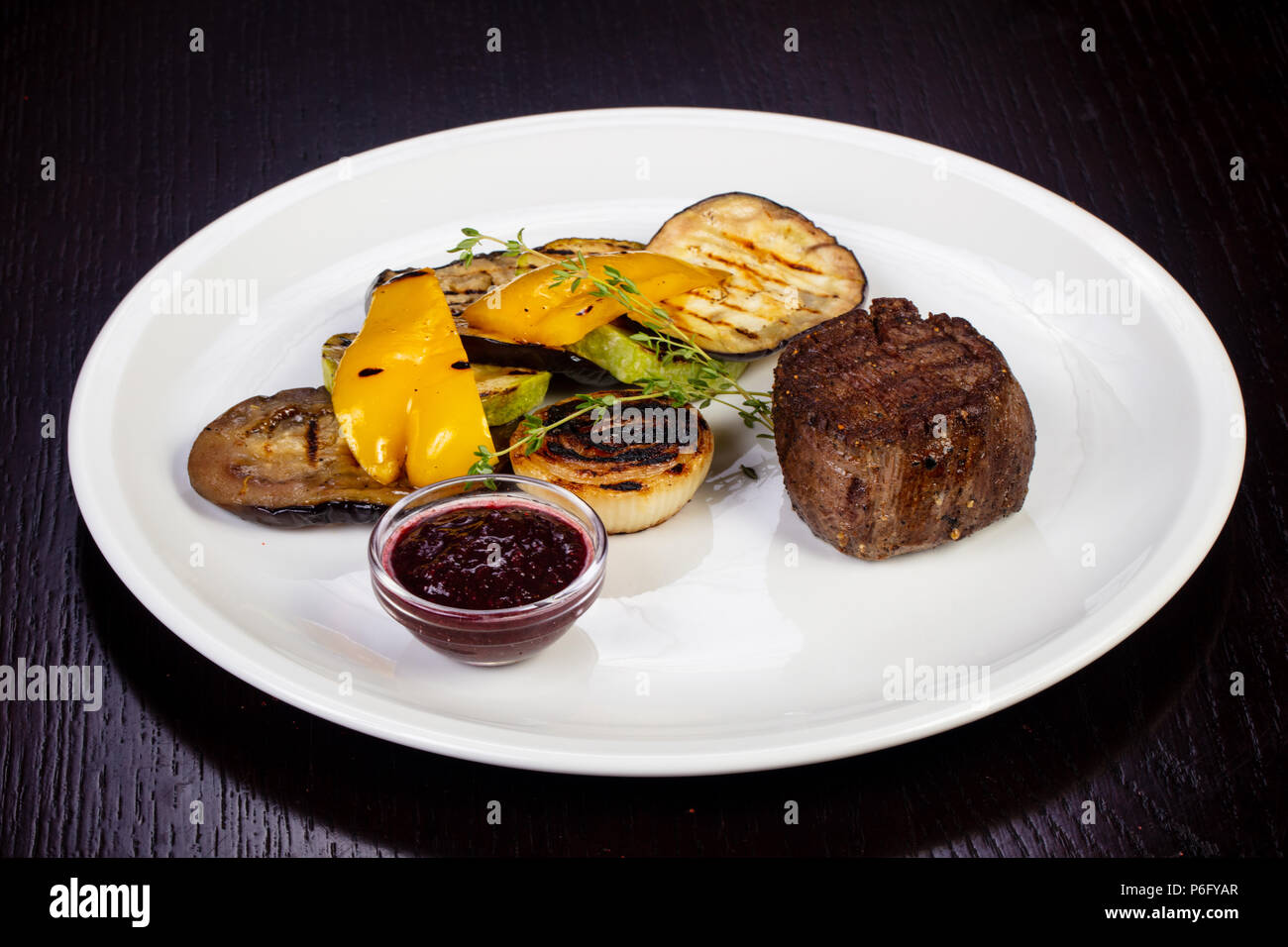 Delicious beef stake and vegetables Stock Photo - Alamy