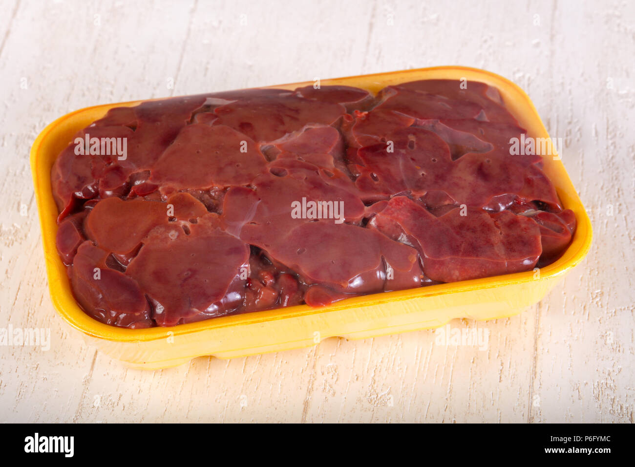 Uncooked chicken livers hi-res stock photography and images - Alamy