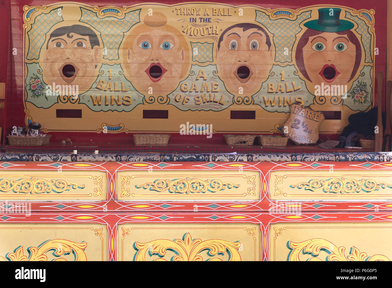 Fairground games hi-res stock photography and images - Alamy