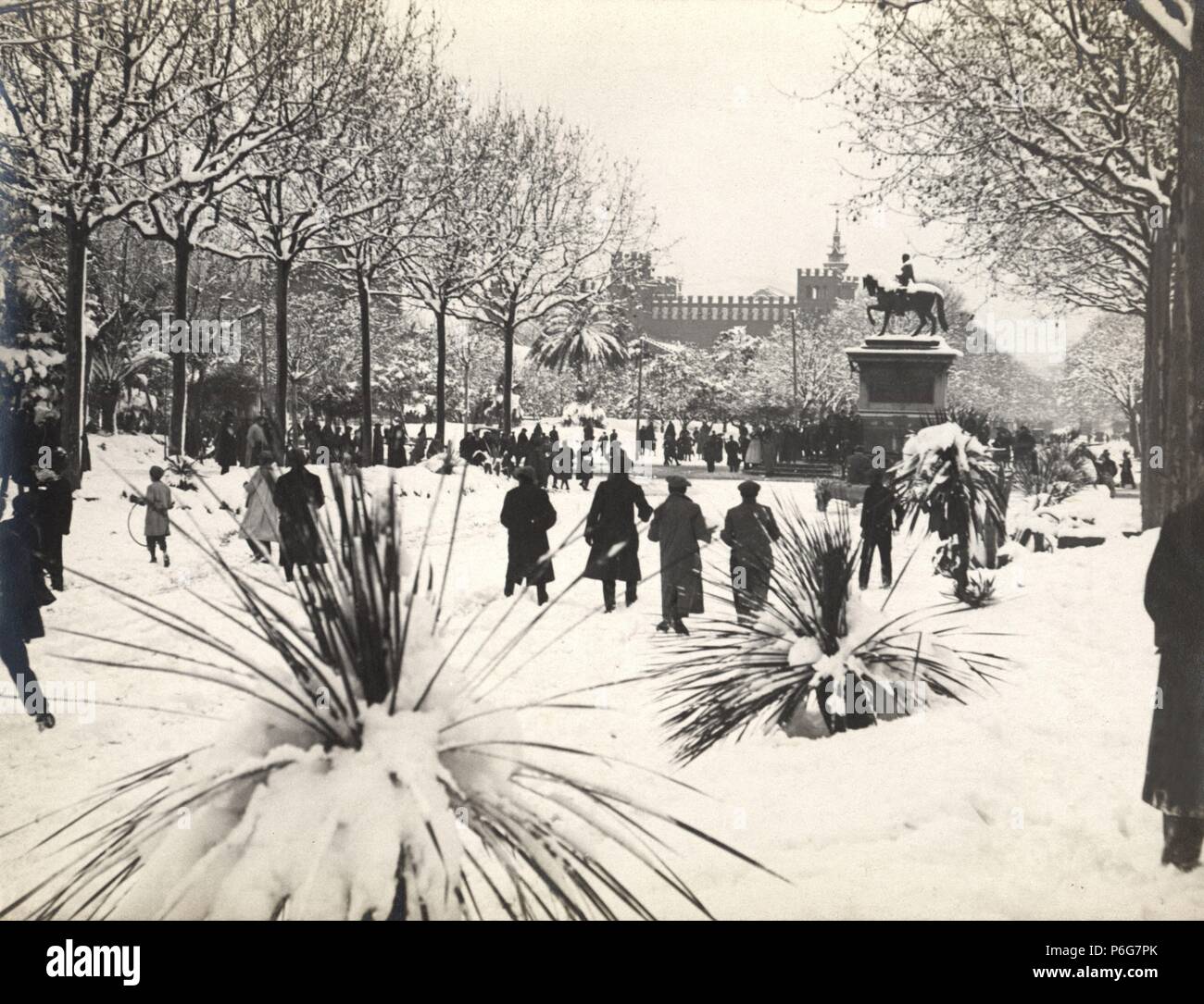 Barcelona. Aspecto del parque de la Ciudadela después de una nevada con ...