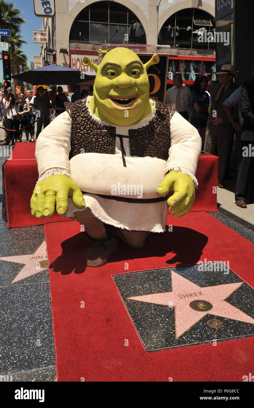 Shrek character hi-res stock photography and images - Alamy