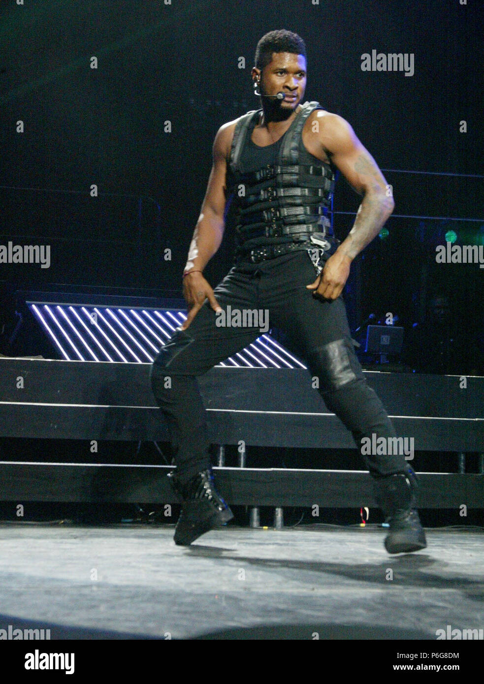 Usher at The Essence Music Festival In New Orleans - Laa Usher 06 Event ...