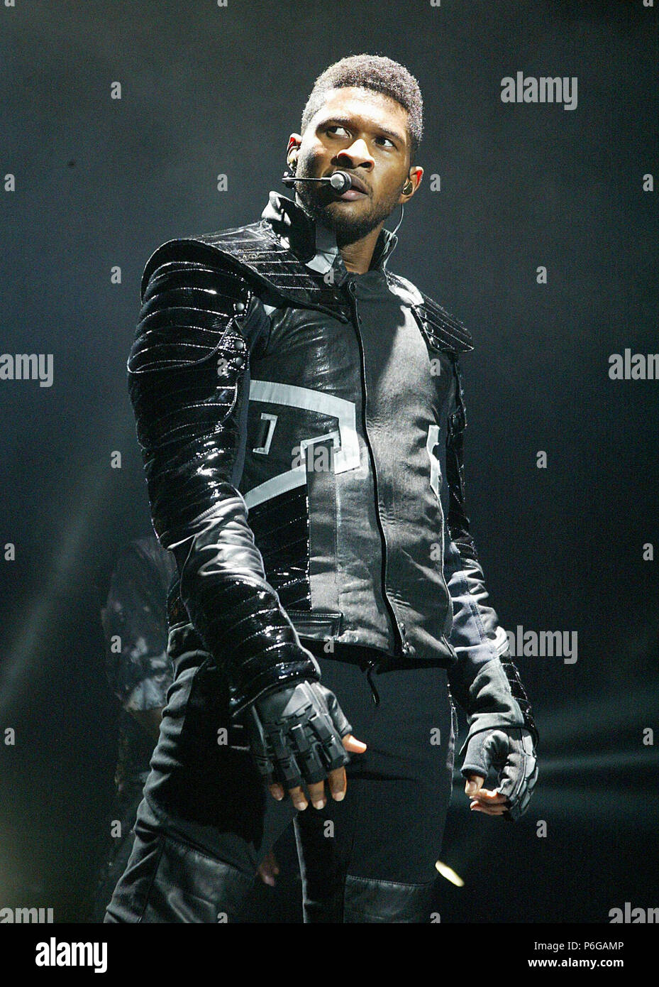 Usher at The Essence Music Festival In New Orleans - LaUsher 03 Event ...