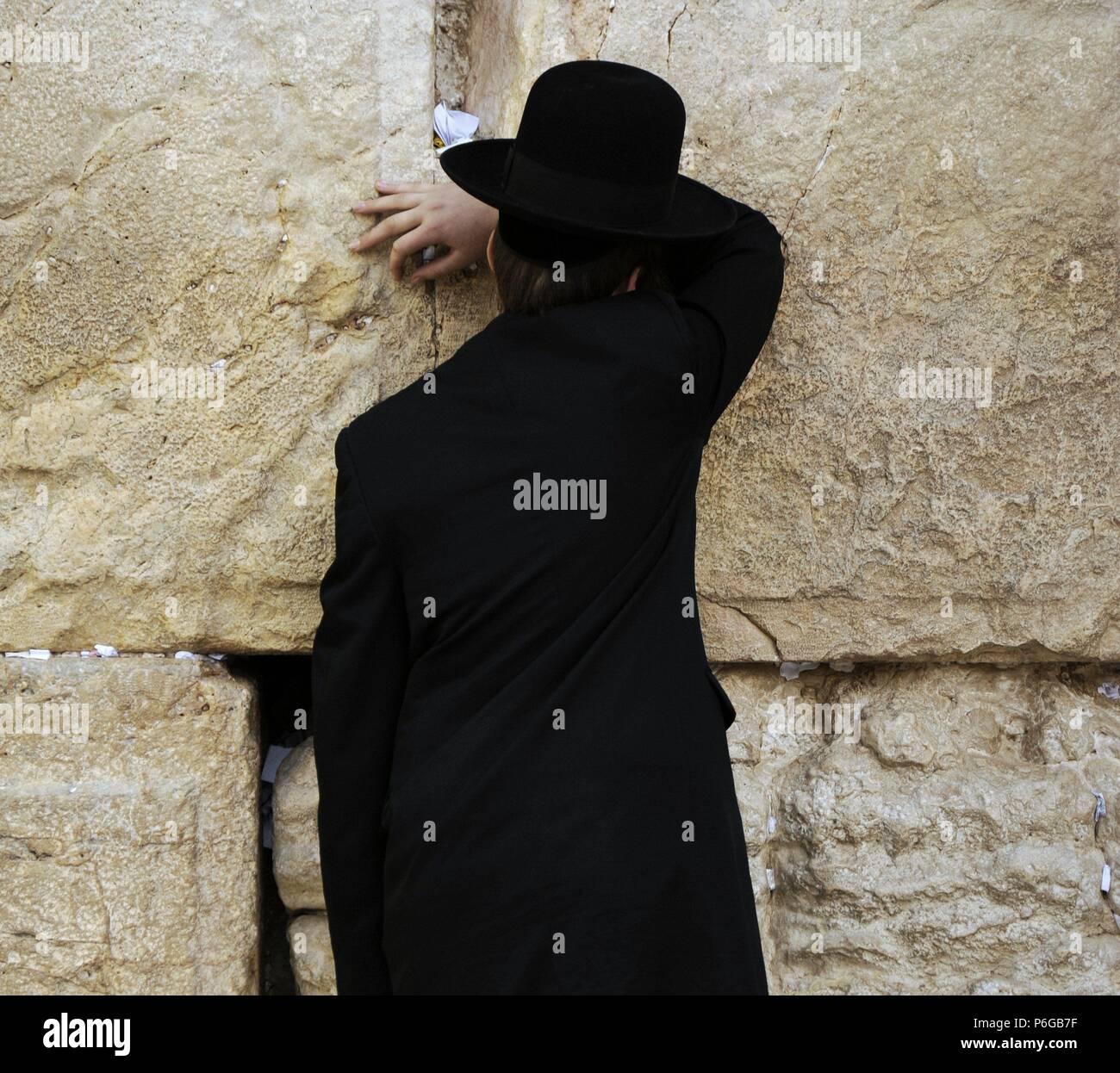 Judaísmo haredi hi-res stock photography and images - Alamy