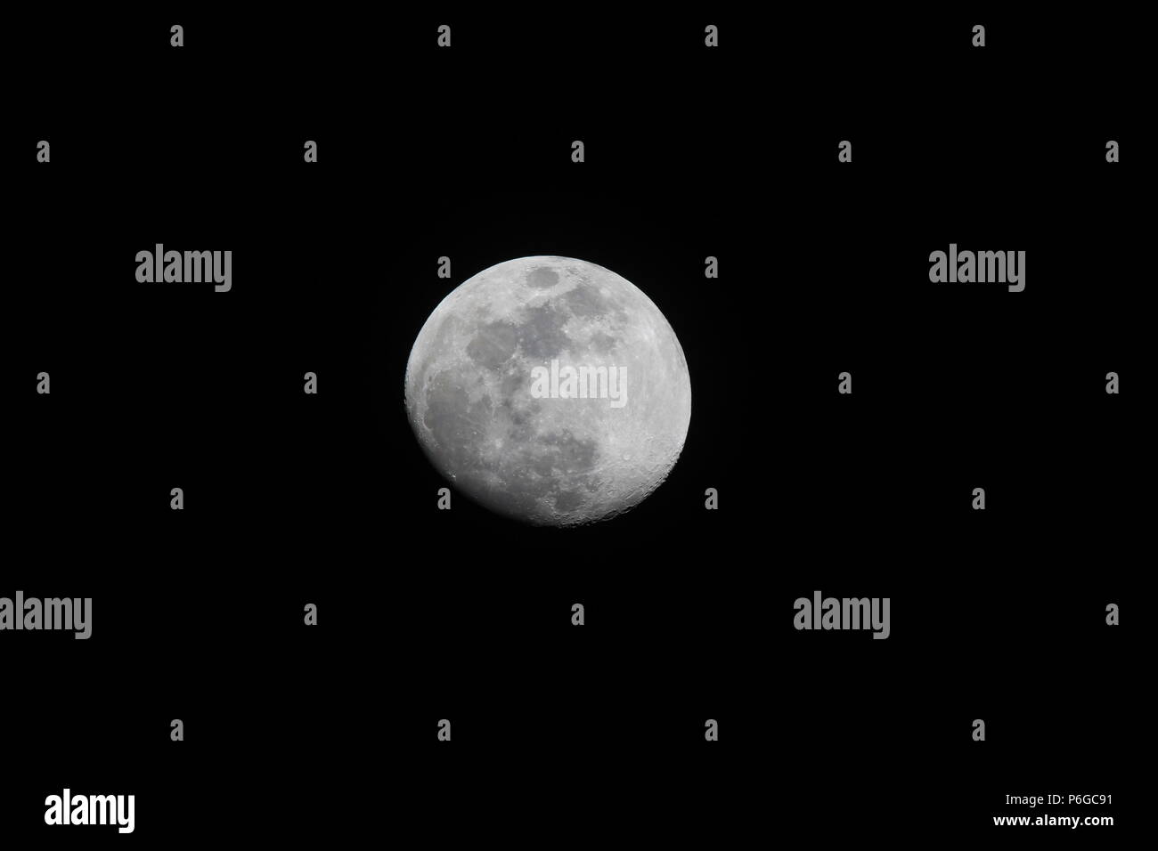 Gravitational pull sun moon hi-res stock photography and images - Alamy