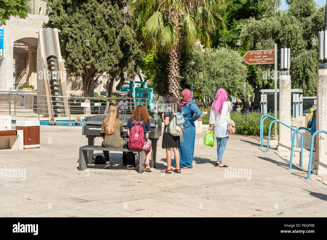 Jerusalem youngsters hi-res stock photography and images - Alamy