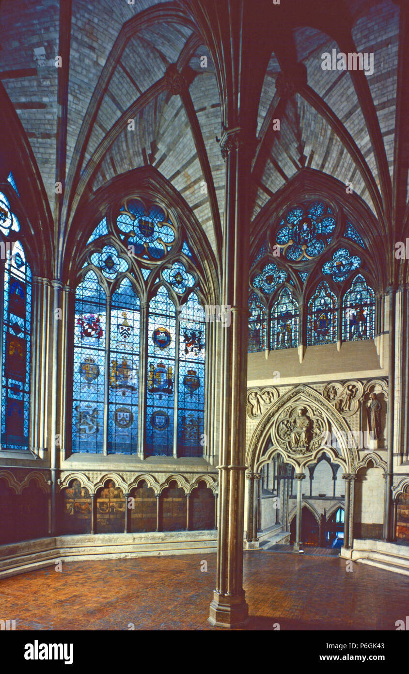 Westminster abbey chapter house hi-res stock photography and images - Alamy