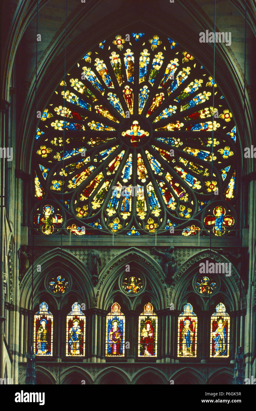Rose window westminster abbey hi-res stock photography and images - Alamy