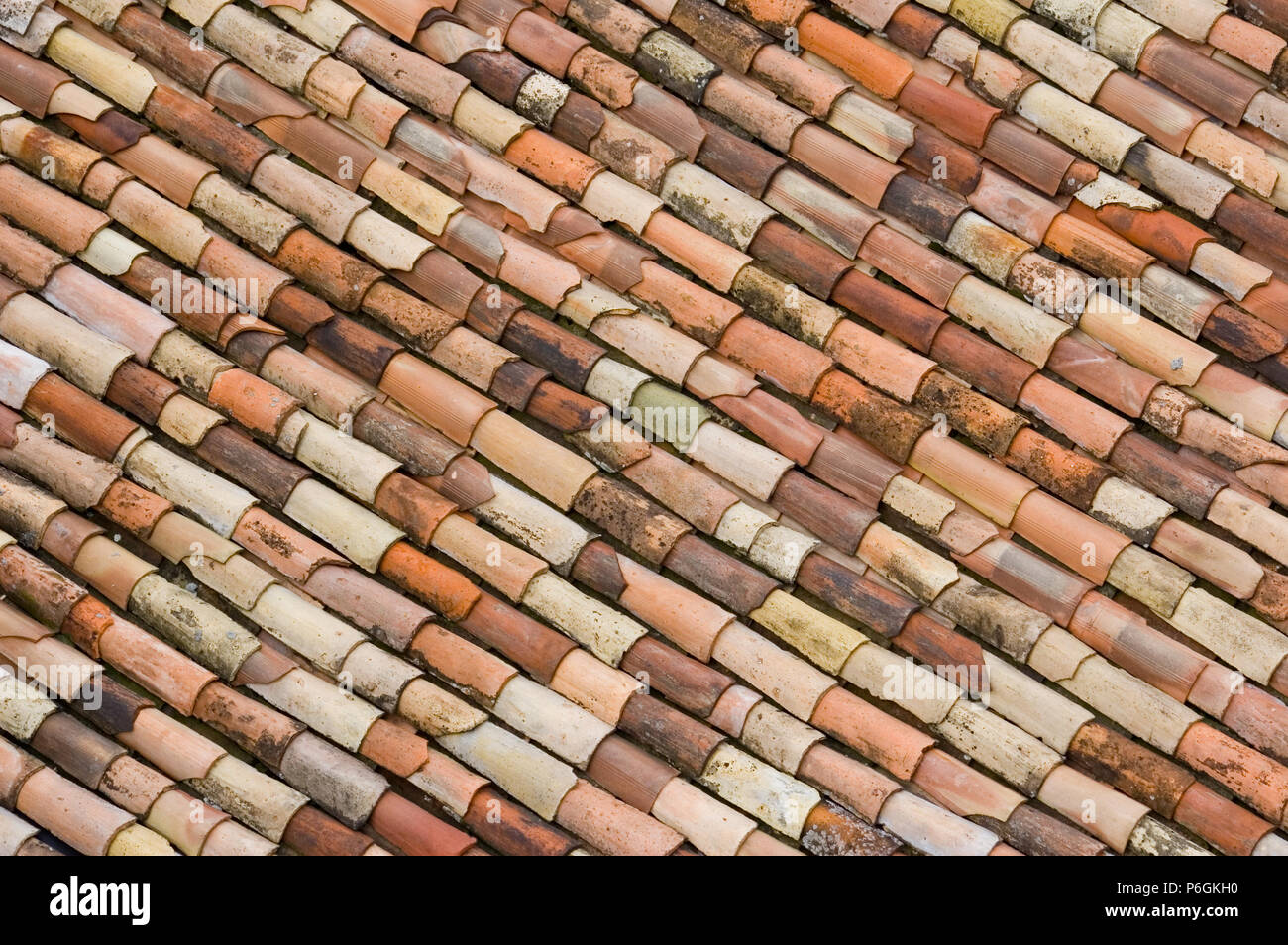 Old italian terracotta roof tiles hi-res stock photography and images ...