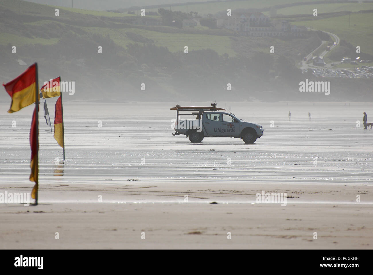 Uk lifeguard truck beach hi-res stock photography and images - Alamy