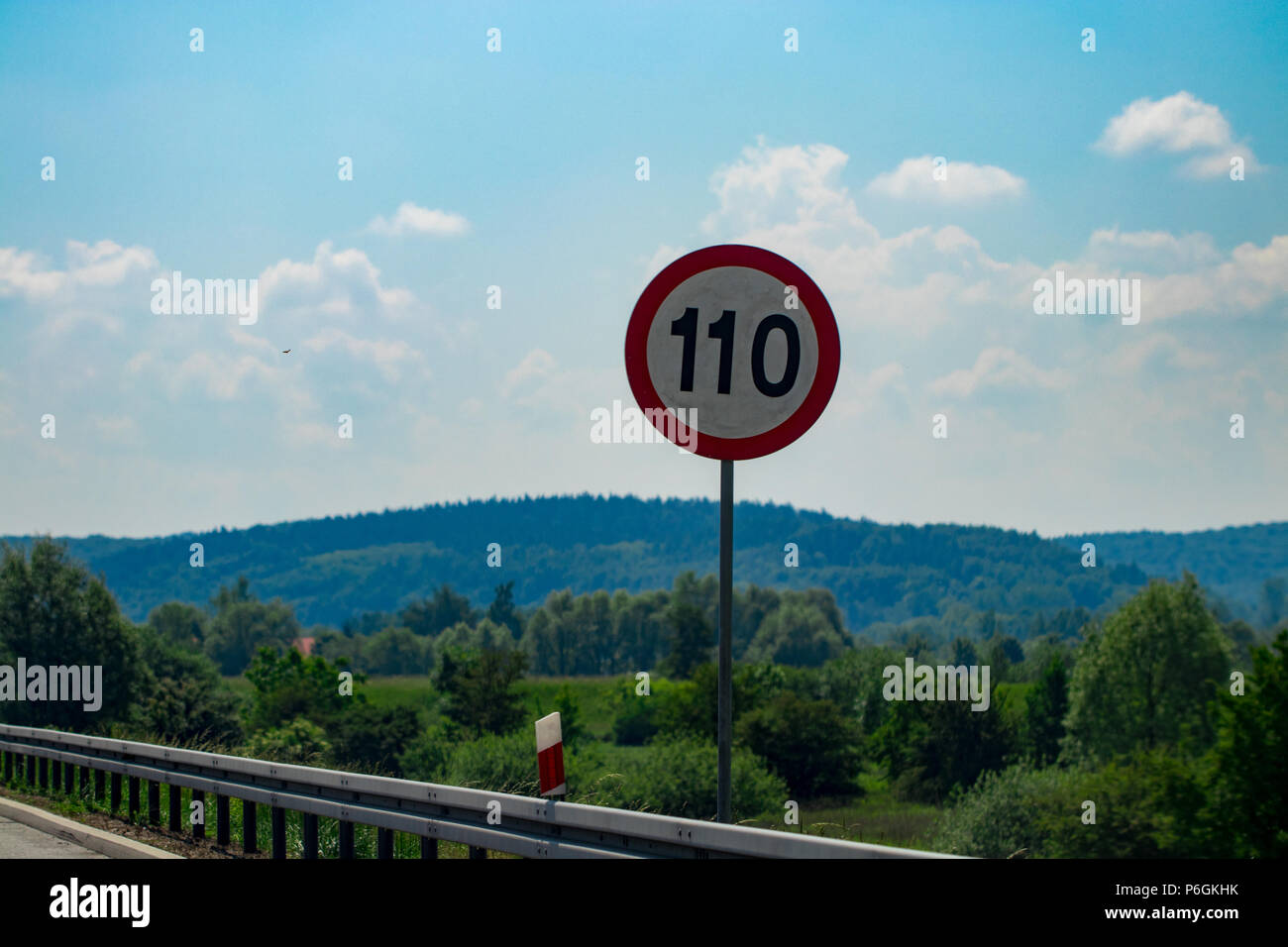 Speedlimitsign hi-res stock photography and images - Alamy