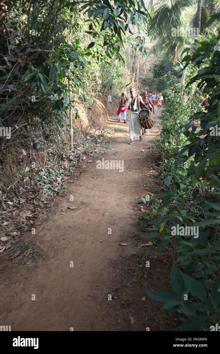 para eduppu is a custom popular in kerala bhagavathi temples ...