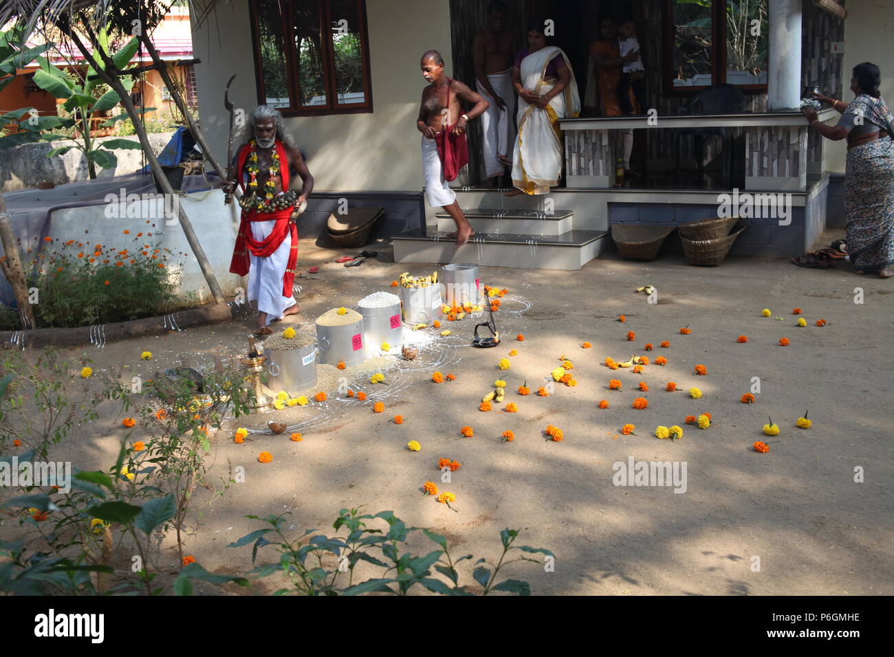 Kerala style houses hi-res stock photography and images - Alamy